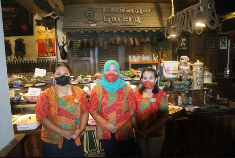 WEDANGAN KOTA SOLO, SALAH SATU LANGGANAN PAK JOKOWI - El Samara